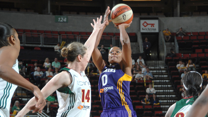 Photo courtesy of NBAE/Getty Images – Mirin Fader